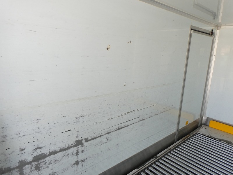 中古保冷バン いすゞ エルフ /H28 いすゞ バン AT 3.8t積 オートフロア 中古トラック詳細|中古トラック・トレーラー・バスの情報なら【トラックバンク】