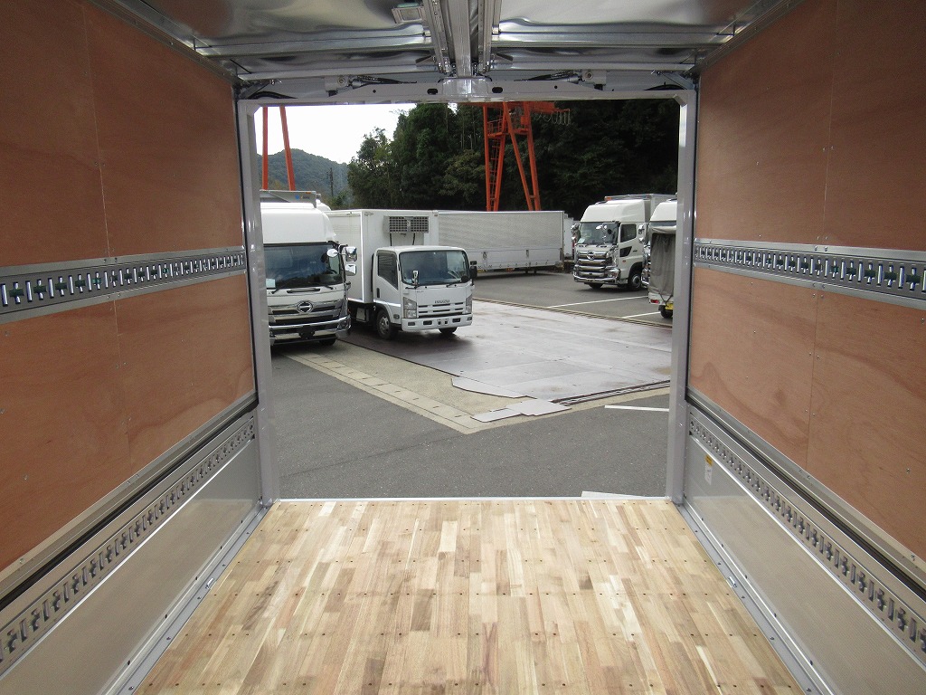 中古アルミウィング 三菱ふそう ファイター /240PS 6200 ワイド エアサス 6速 パブコ 未使用 中古トラック詳細|中古トラック掲載台数No.1！圧倒的なトラック掲載台数で欲しい一台 ...