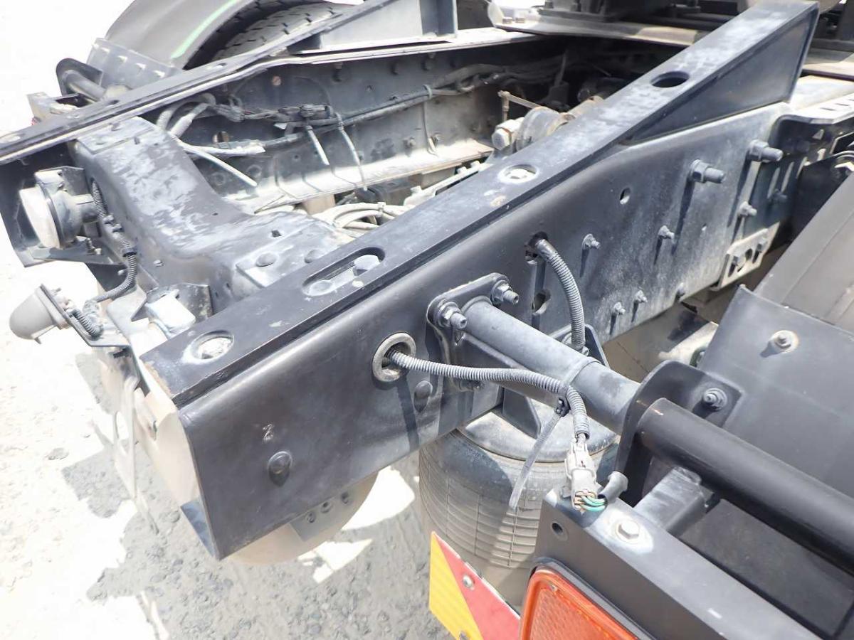 中古トラクタ UDトラックス クオン /H29年 PTOダンプレバー付き 49万km 450ps 11,5t ハイルーフ 画像・動画一覧|中古トラック・トレーラー・バスの情報なら【トラックバンク】