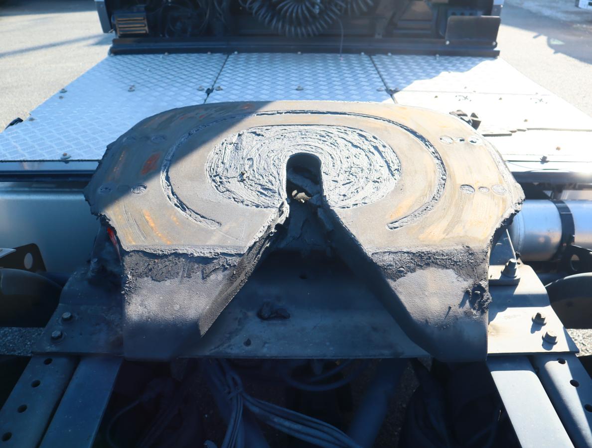 中古トラクタ UDトラックス クオン /エアサス 第5輪荷重11.5t AT車 中古トラック詳細|中古トラック掲載台数No.1！圧倒的なトラック掲載台数で欲しい一台が必ず見つかる【トラックバンク】